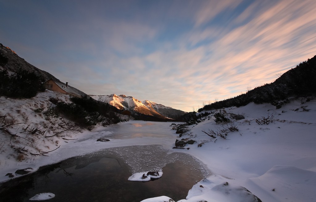 The forbidden mountain | Richard Kondas